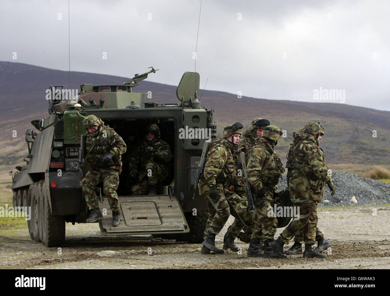Irish Defence Force training exercise Stock Photo - Alamy