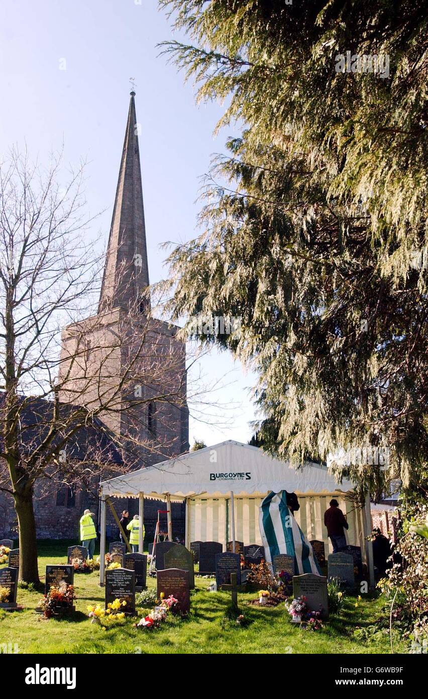 Wiltshire Police assisted by the West Mercia force erect a tent over ...