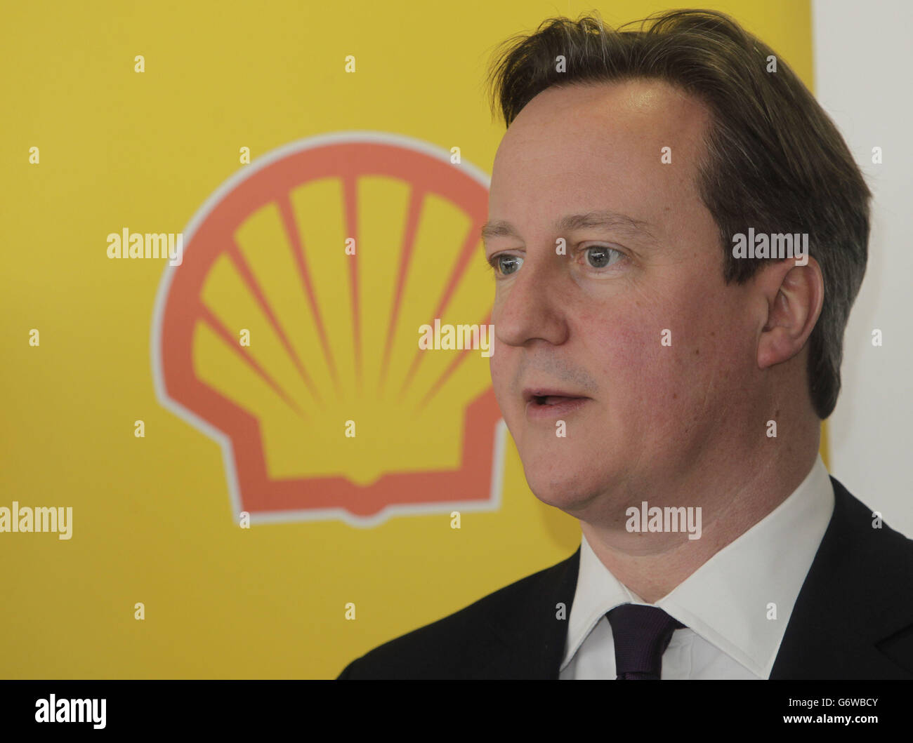 At the shell offices in aberdeen hi-res stock photography and images ...