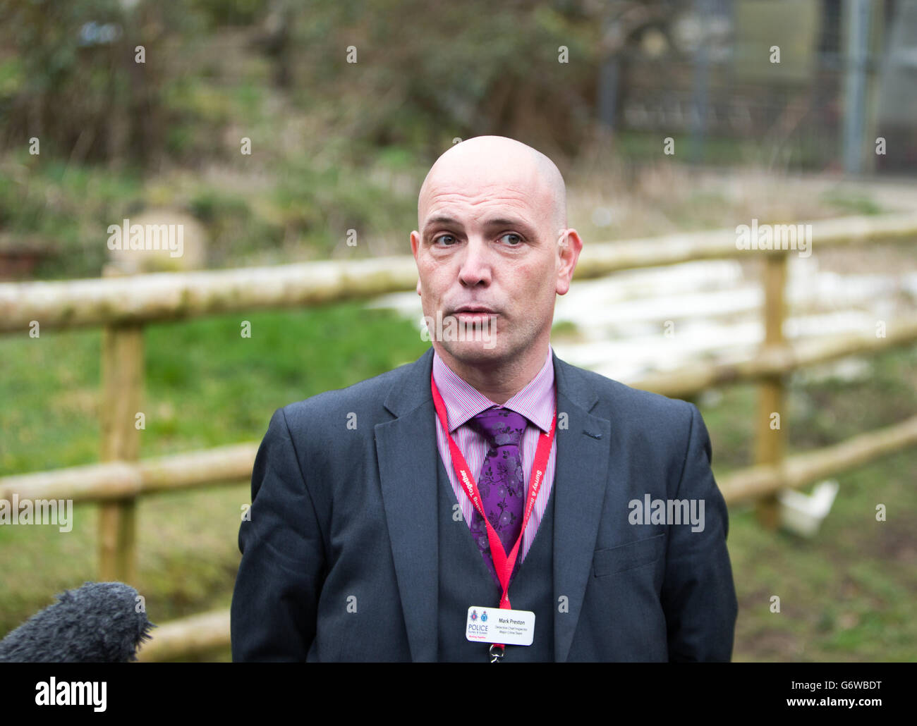 News police farnham hi-res stock photography and images - Alamy
