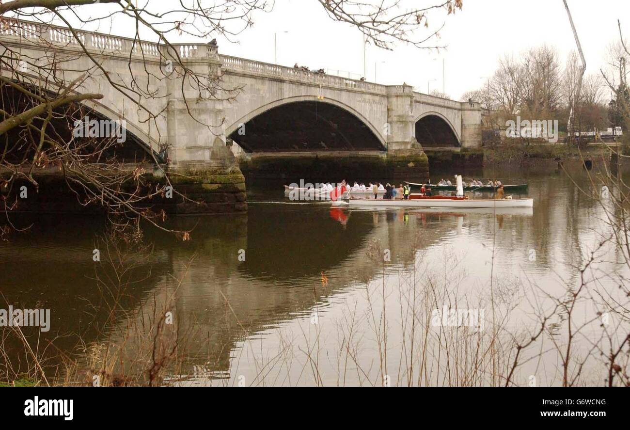 Vintage rowing team hi-res stock photography and images - Alamy