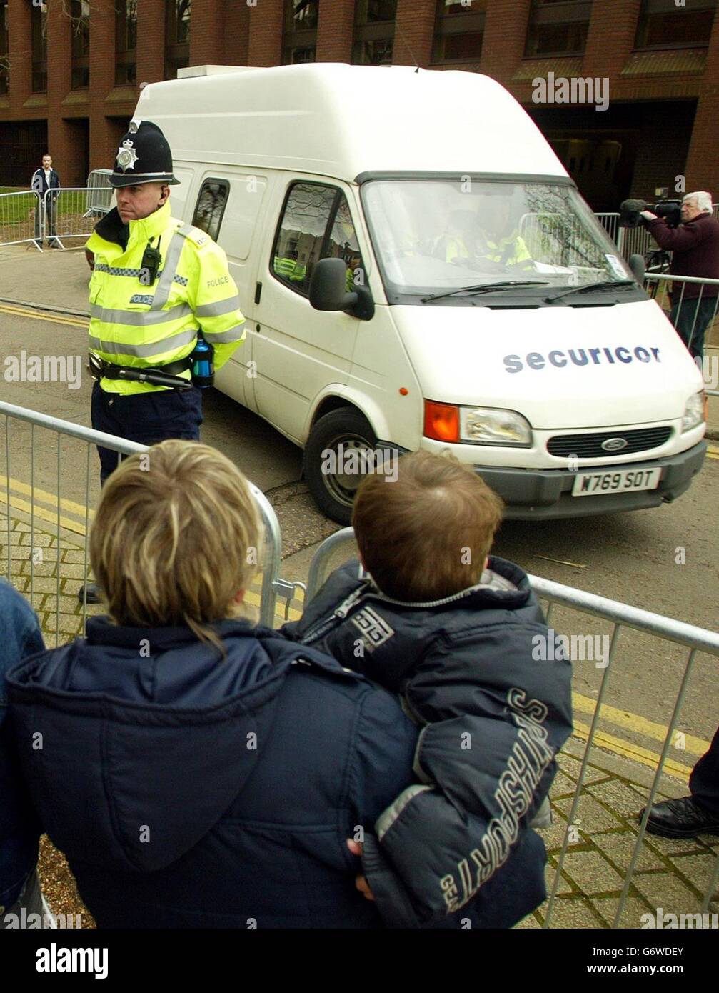 Maxine carr arrives peterborough magistrates court hi-res stock ...