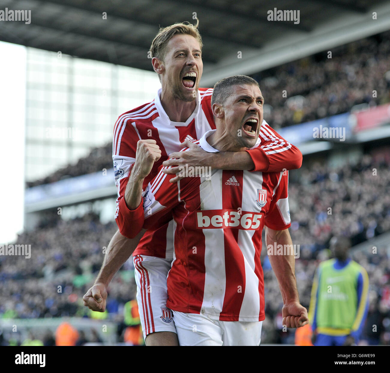 Stoke City's Jonathan Walters (right) celebrates with team-mate Peter ...