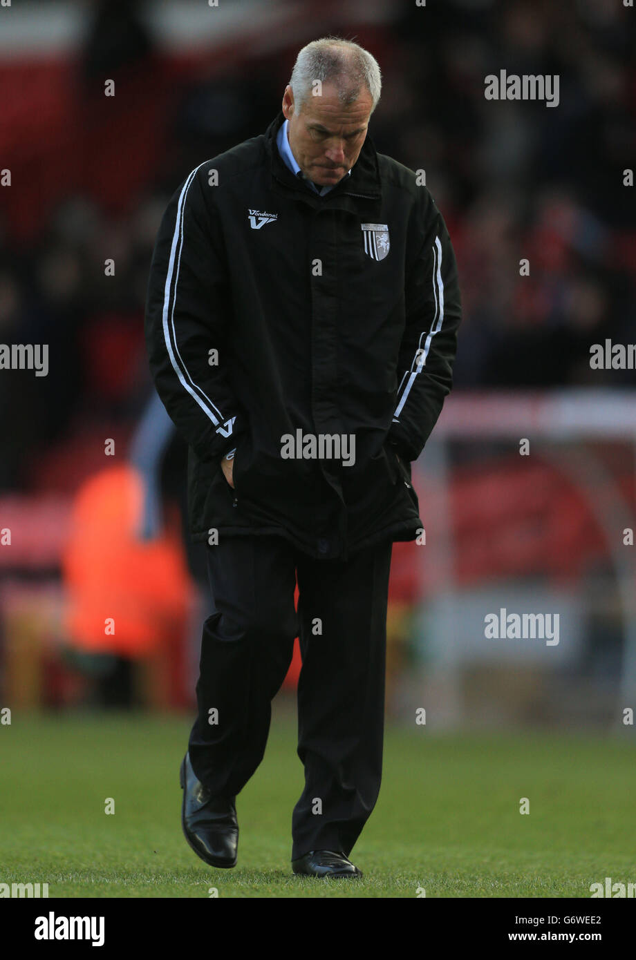 Gillingham manager peter taylor hi-res stock photography and images - Alamy