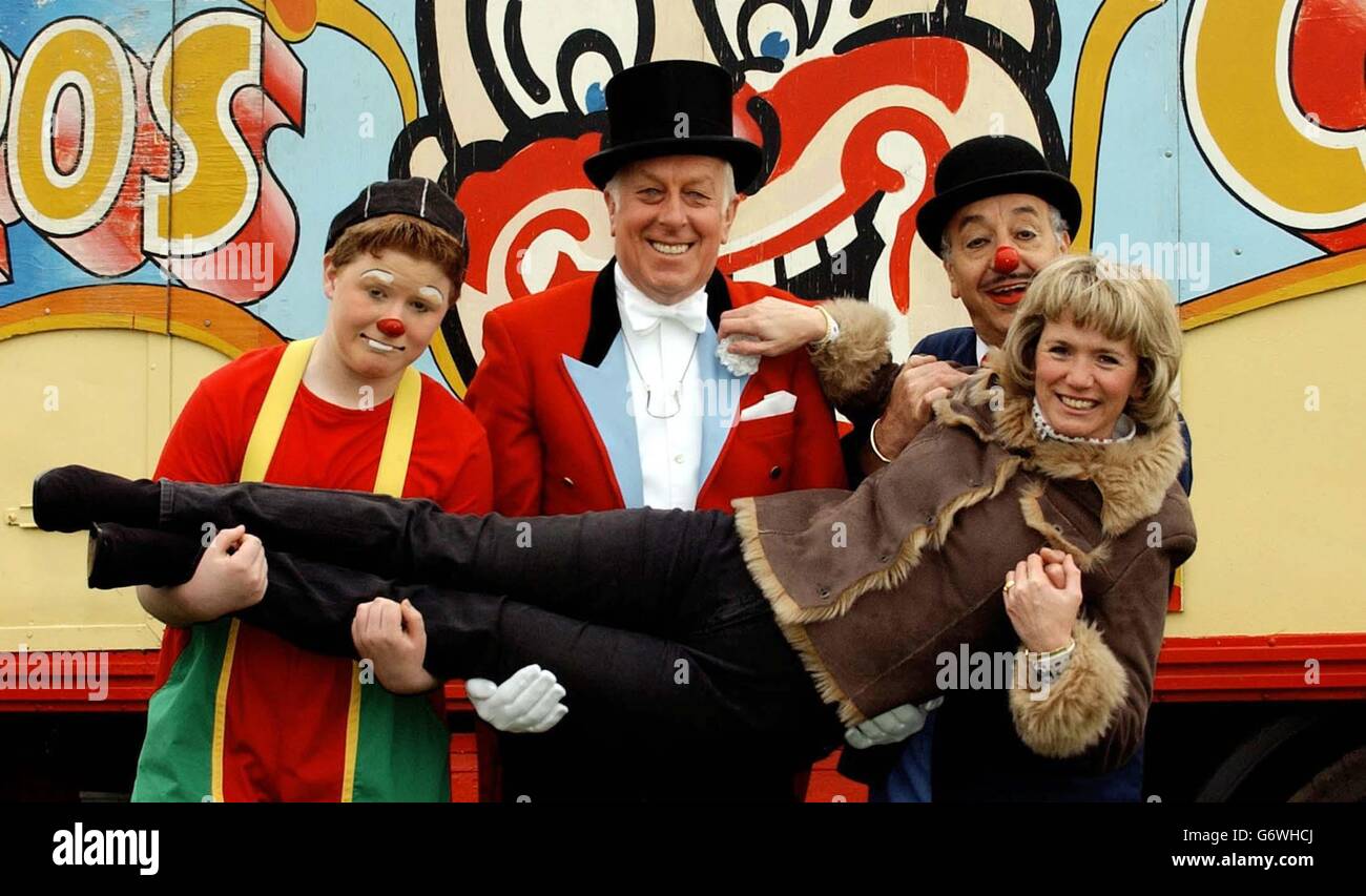 Charlie cairoli centre hi-res stock photography and images - Alamy