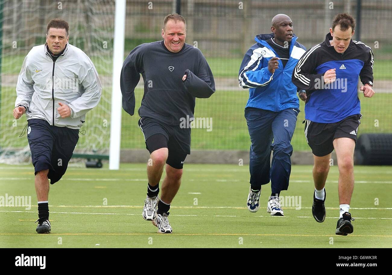 Fa select group premiership referees l r hi-res stock photography and ...