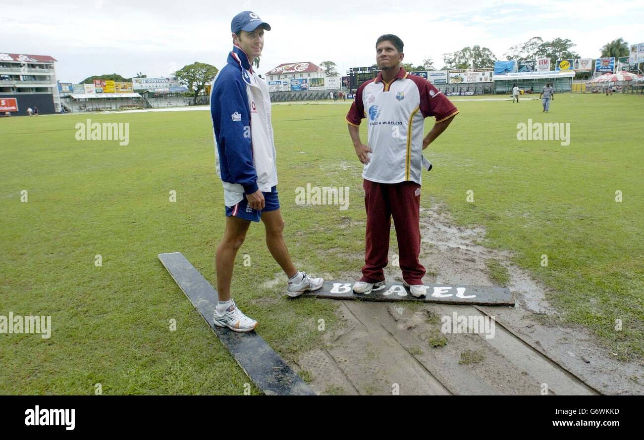 England bourda oval hi-res stock photography and images - Alamy