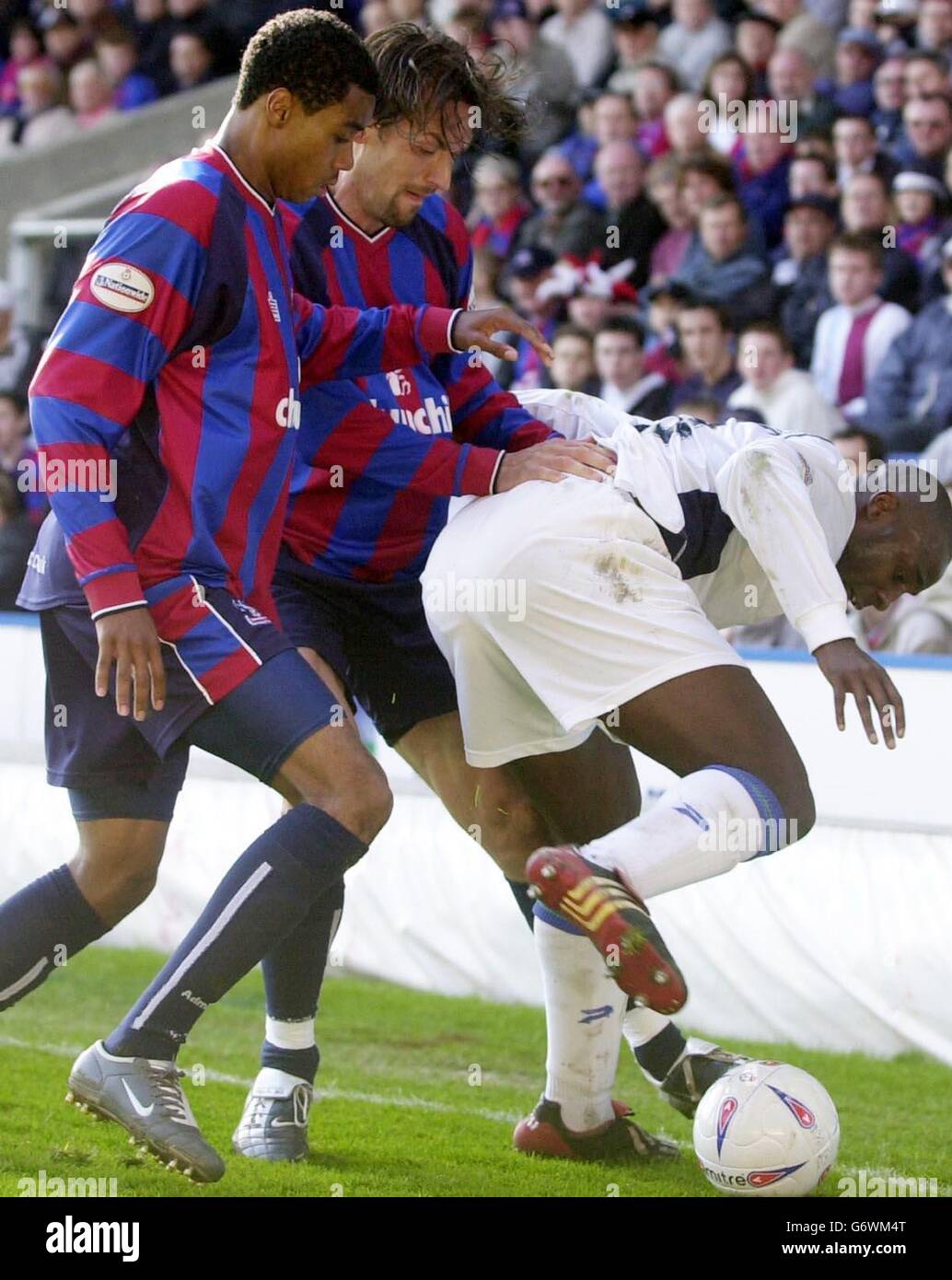 Football action jason roberts hi-res stock photography and images - Alamy