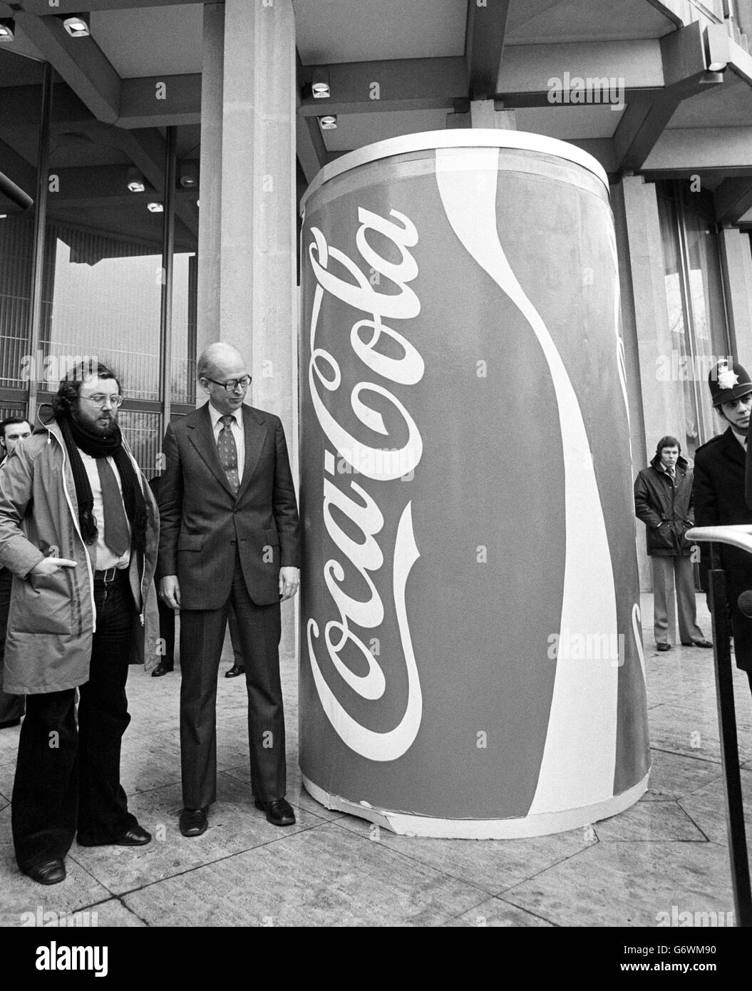 1886 coca cola hi-res stock photography and images - Alamy