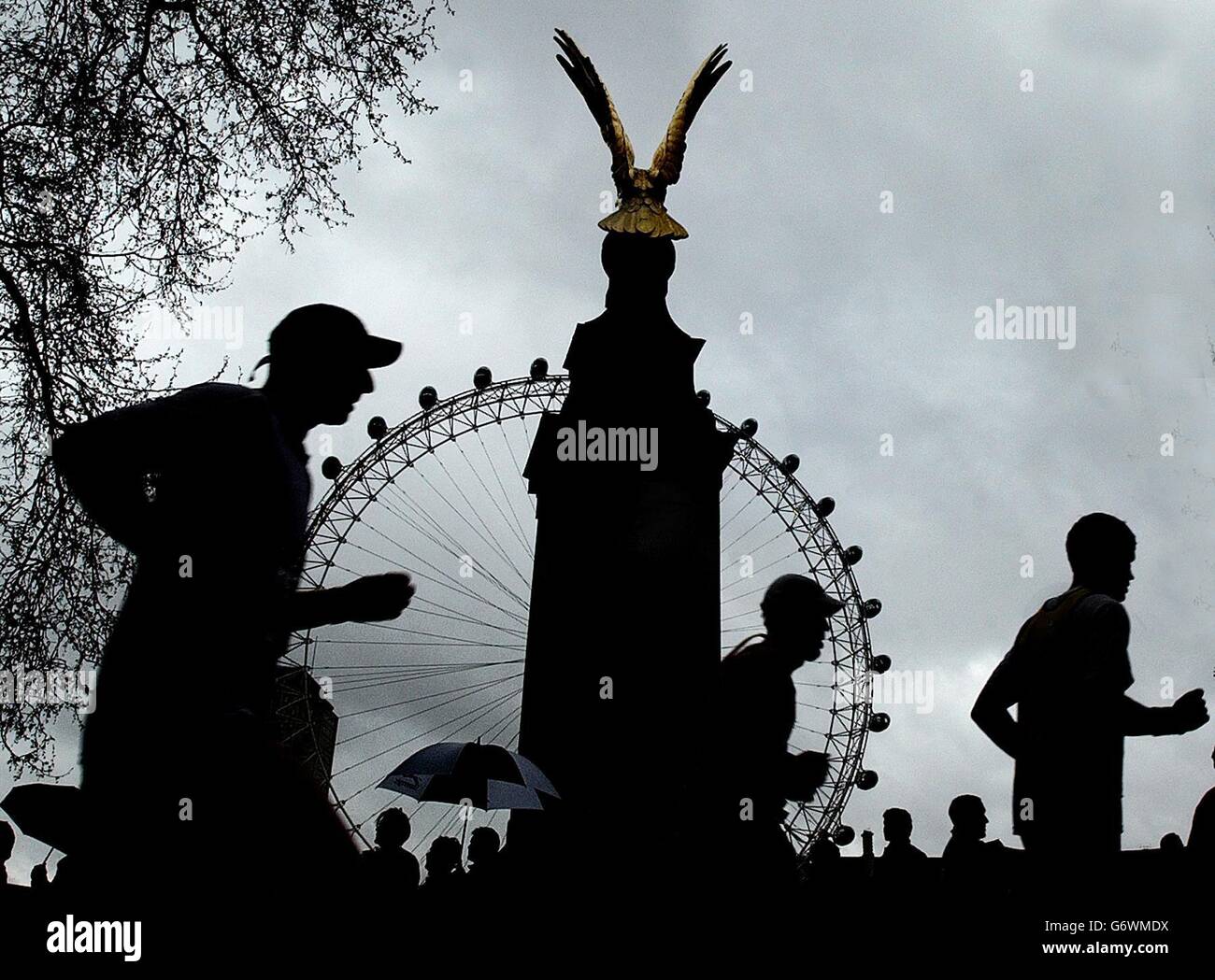 London Marathon 2004 Stock Photo - Alamy