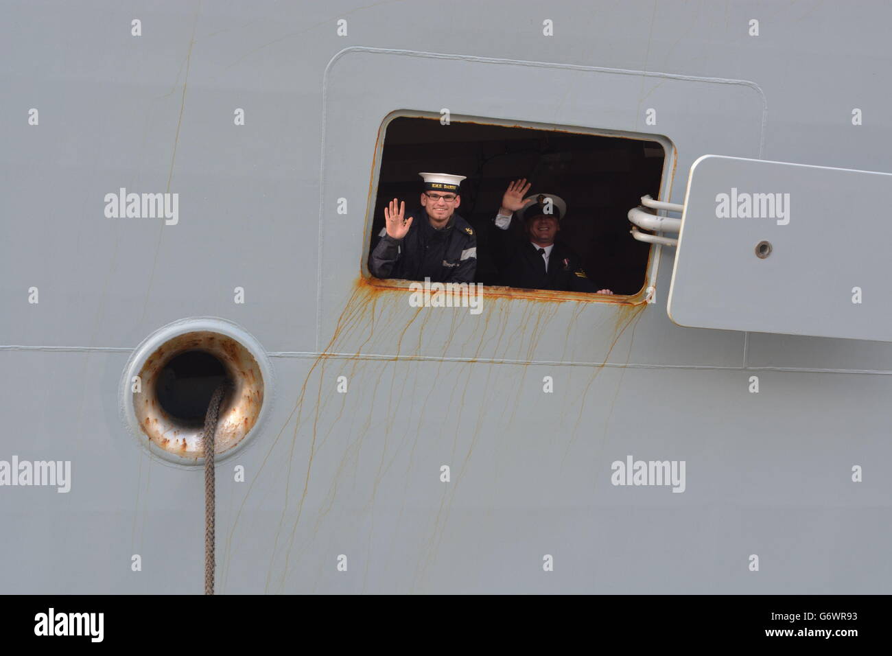 Sailors aboard hi-res stock photography and images - Alamy