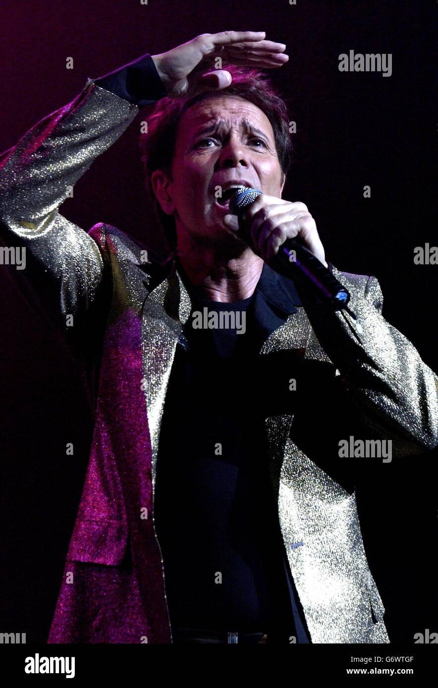 Cliff richard music singer hi-res stock photography and images - Alamy