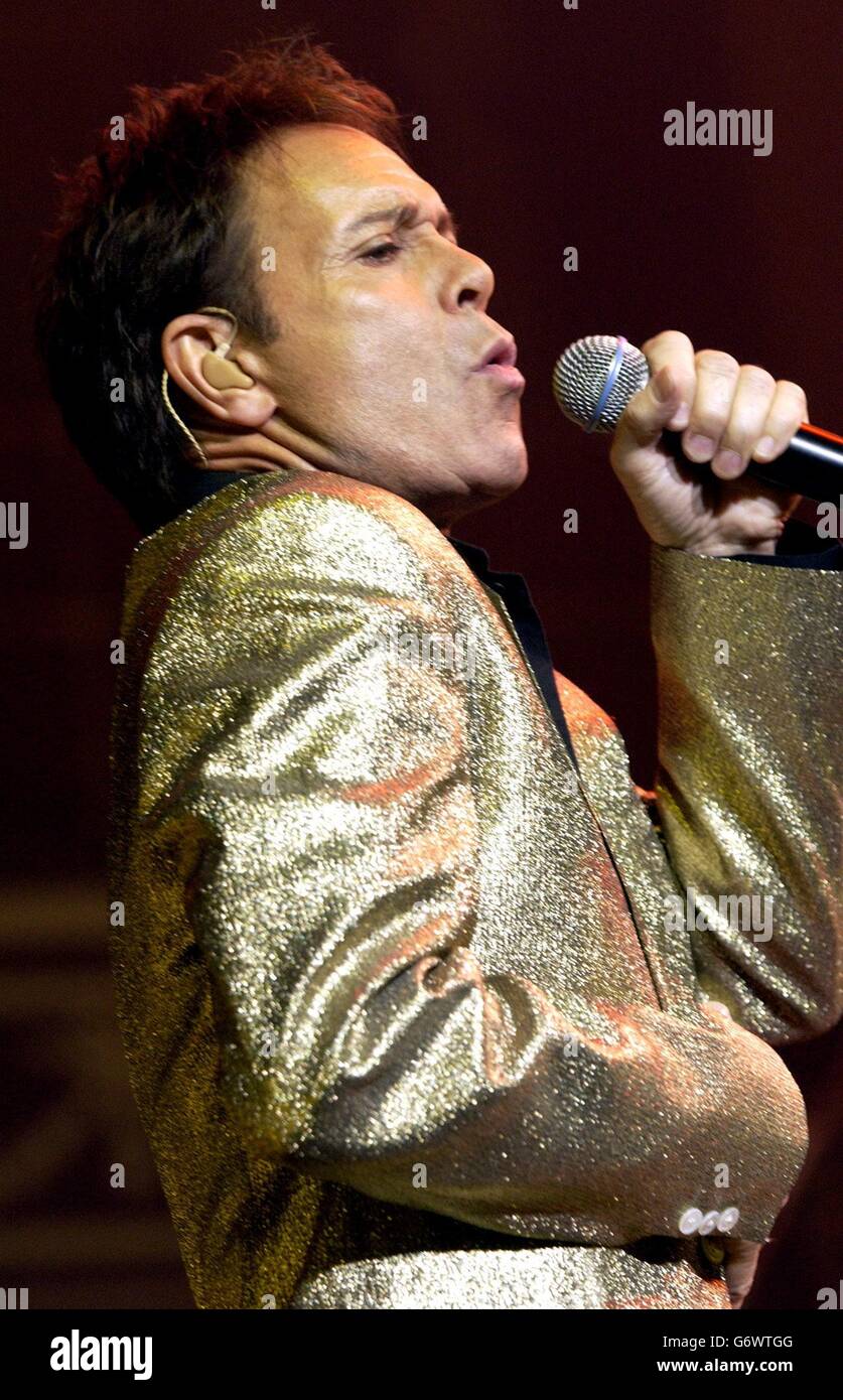 Cliff Richard in concert Stock Photo - Alamy