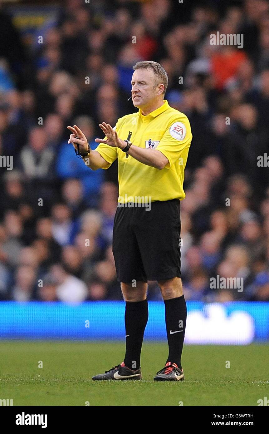 Funny Soccer Referee High Resolution Stock Photography and Images - Alamy