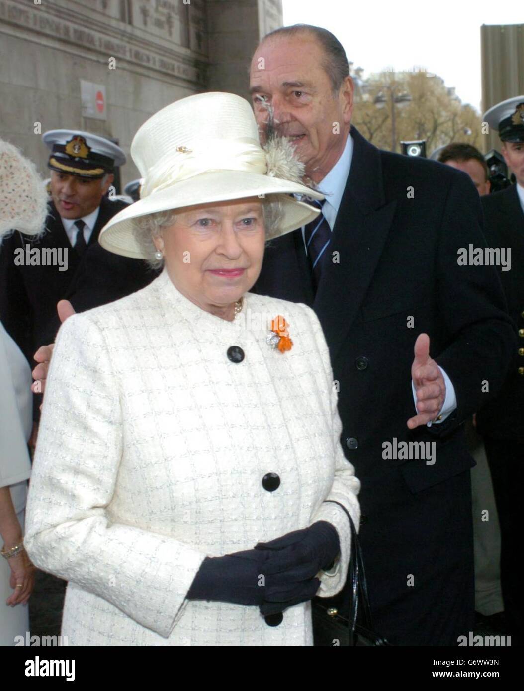 Britain's Queen Elizabeth II with French President Jacques Chirac at ...