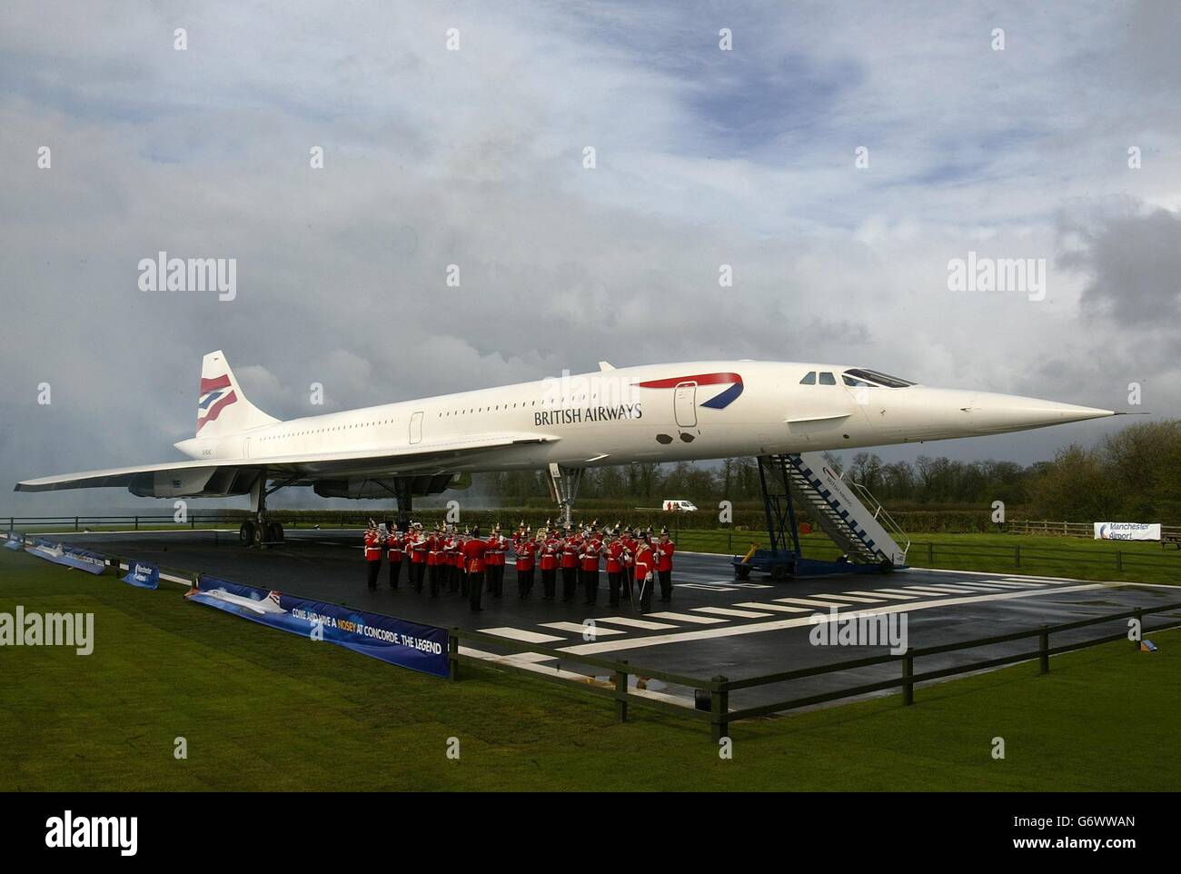 Concorde at its new home hi-res stock photography and images - Alamy