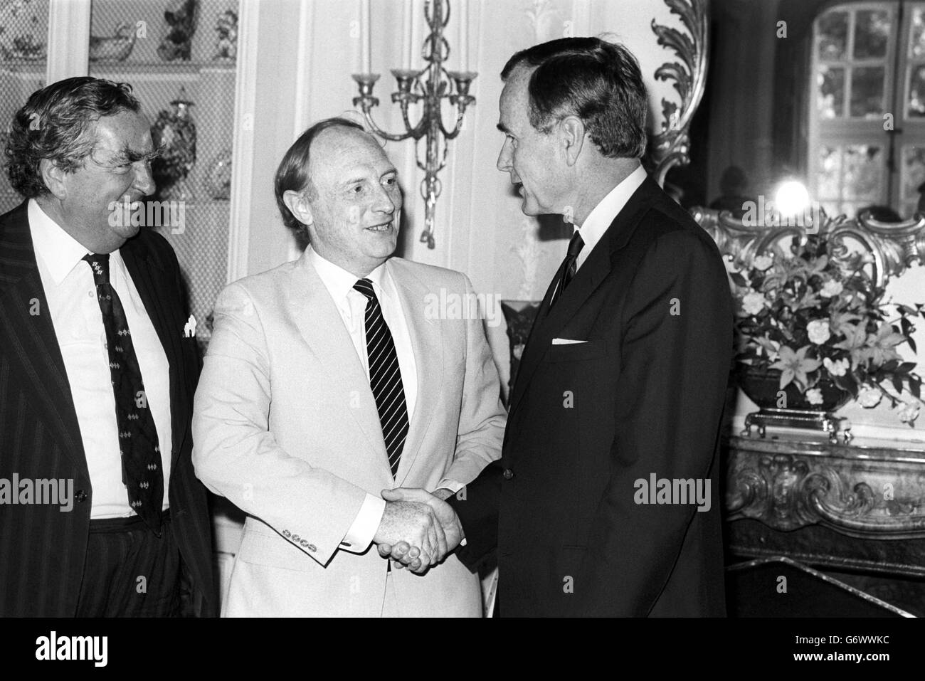 Neil bush hi-res stock photography and images - Alamy