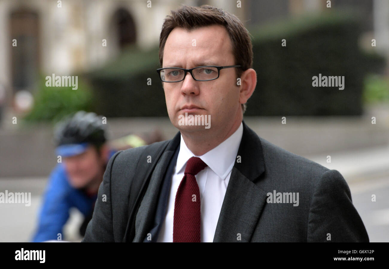 Former News of the World editor Andy Coulson arrives at the Old Bailey ...