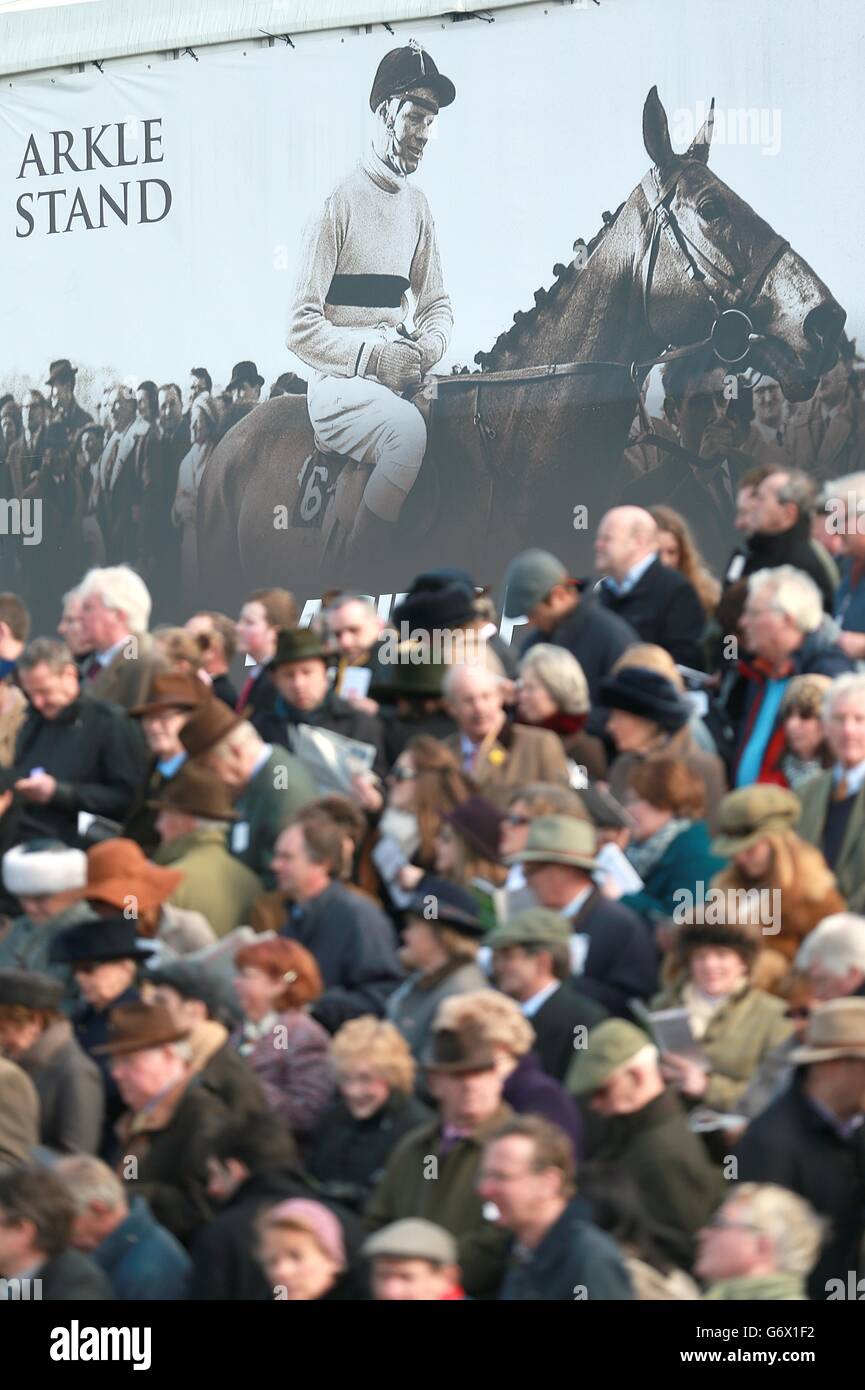 Packed crowds gather to watch the Racing Post Arkle Challenge Trophy ...