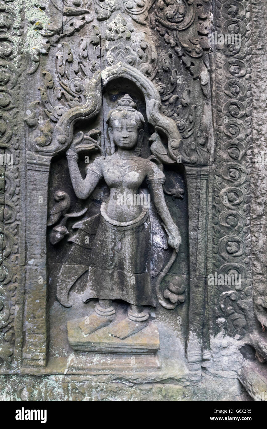 Bas relief on an apsara figure, Ta Prohm, Angkor Thom, Cambodia Stock ...