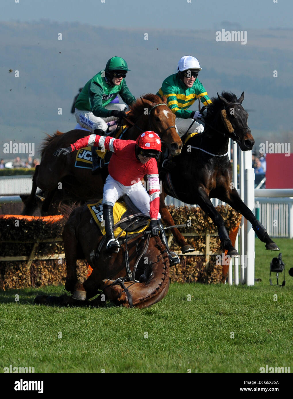 Hurdle fall hi-res stock photography and images - Alamy