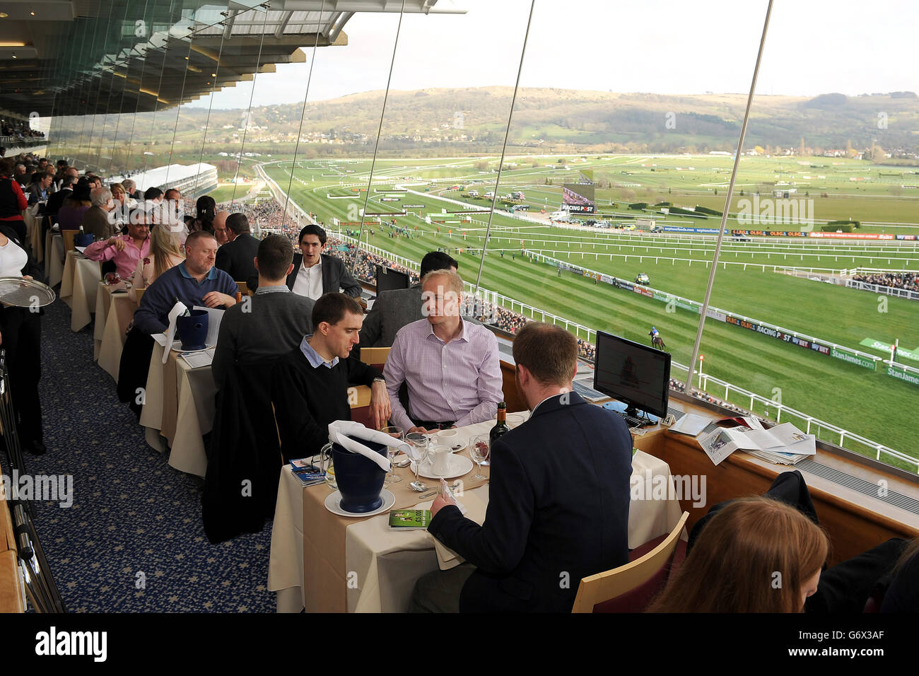 Panoramic restaurant cheltenham hi-res stock photography and images - Alamy