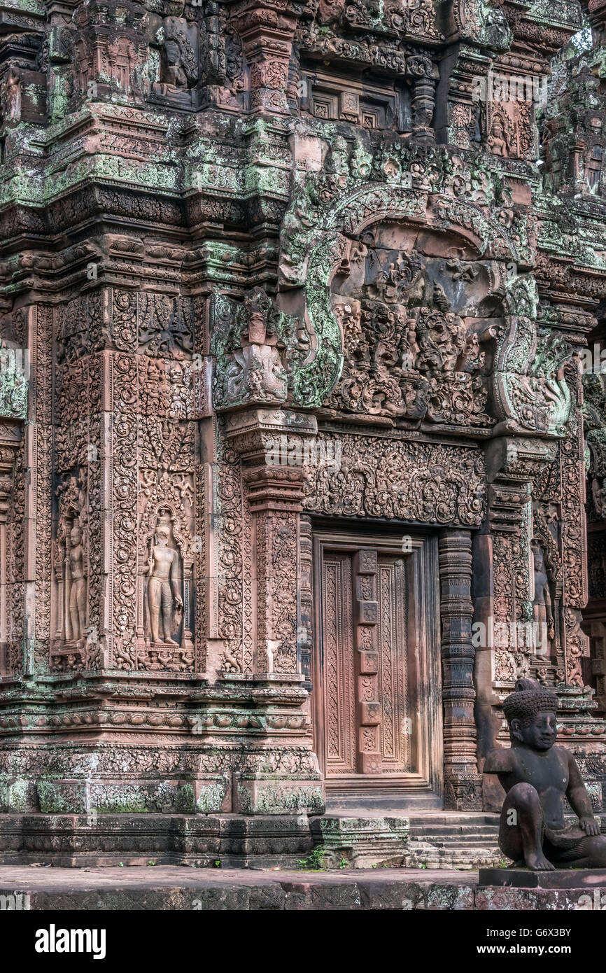 Central tower of west entrance of sanctuary with dvarapala guardians ...
