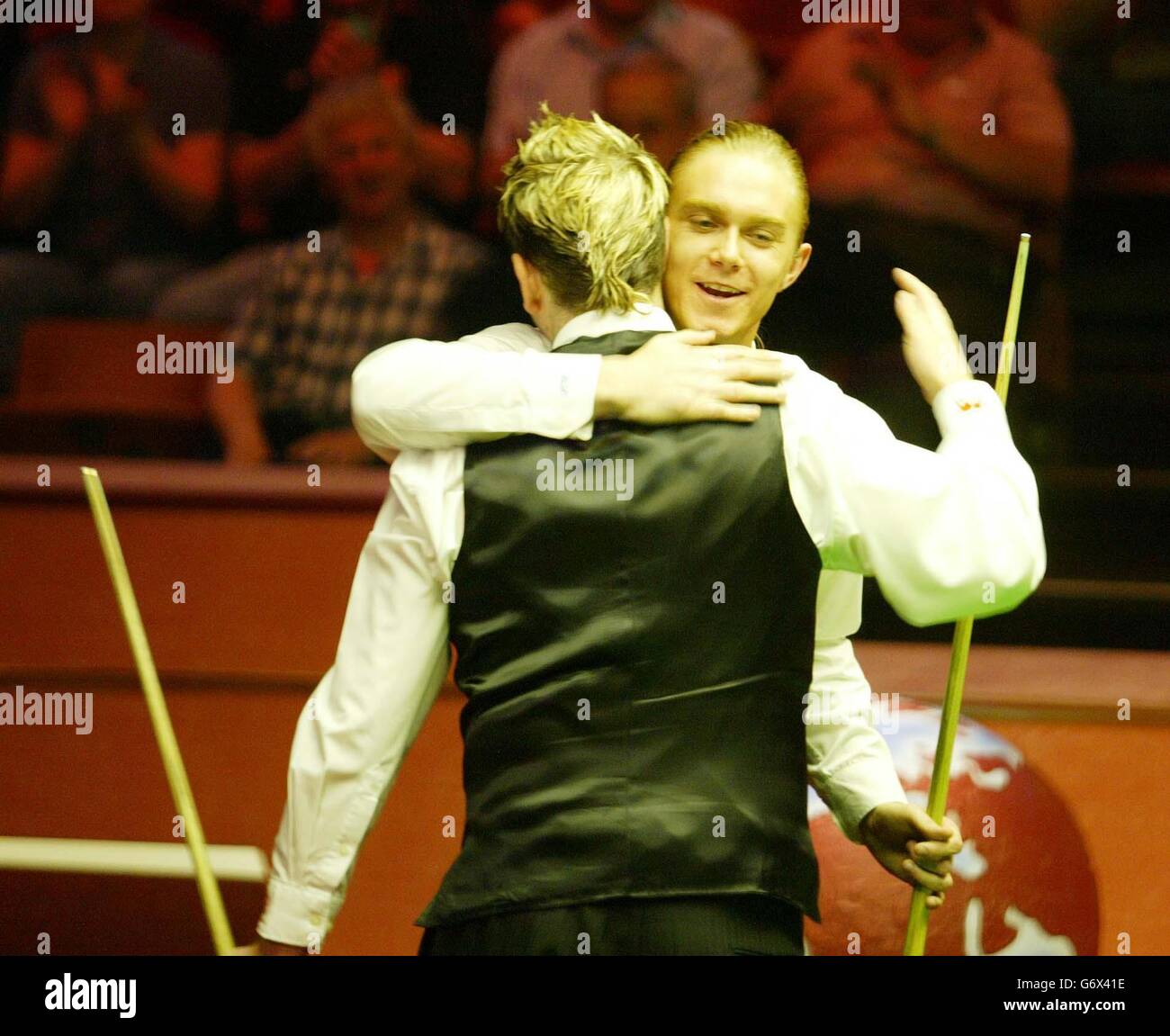 The 2004 Embassy World Snooker Championships Stock Photo - Alamy