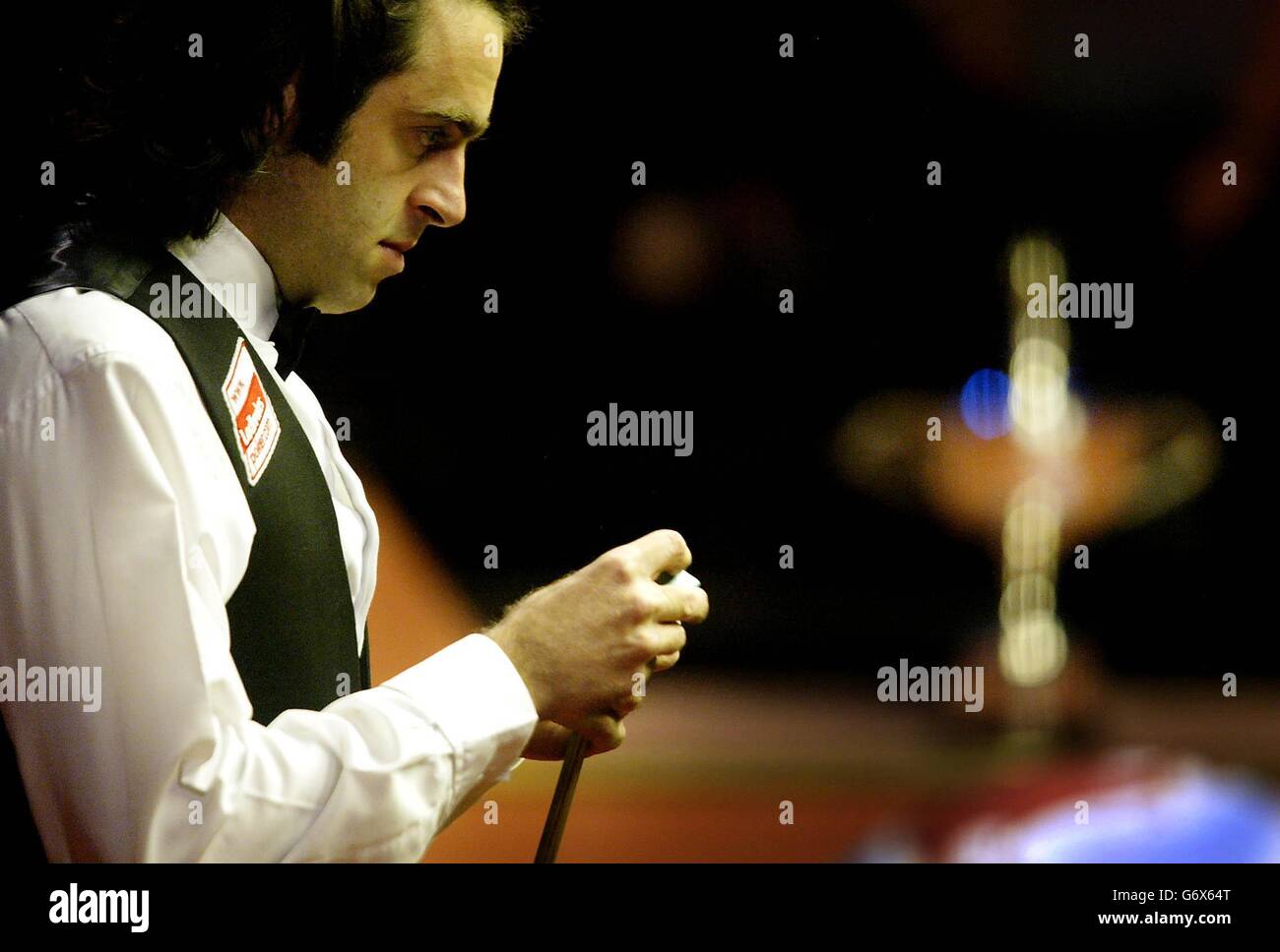 Ronnie O'Sullivan 2004 Embassy World Snooker Championships Stock Photo ...