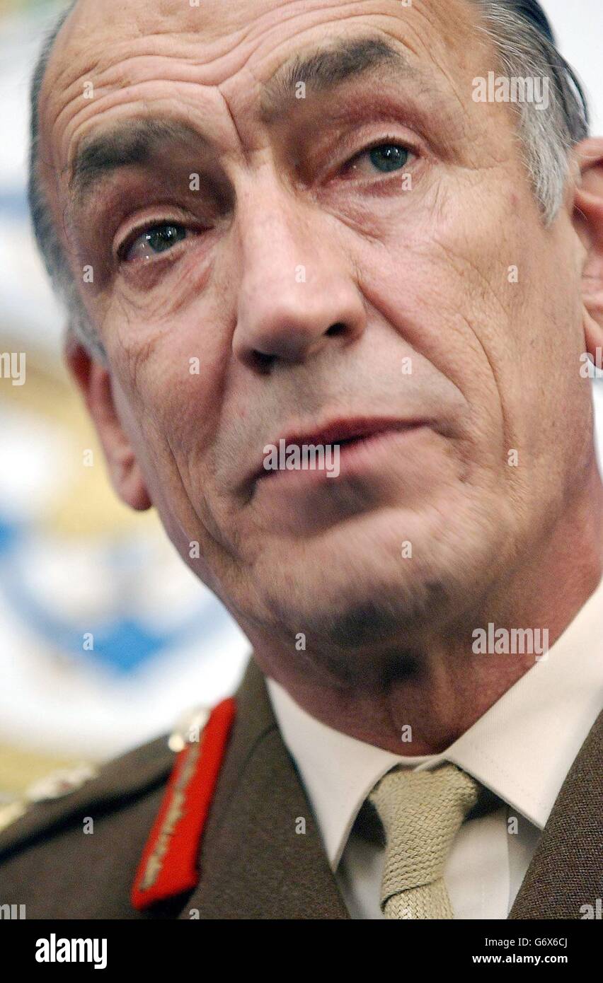 General sir mike jackson head of the british army hi-res stock ...