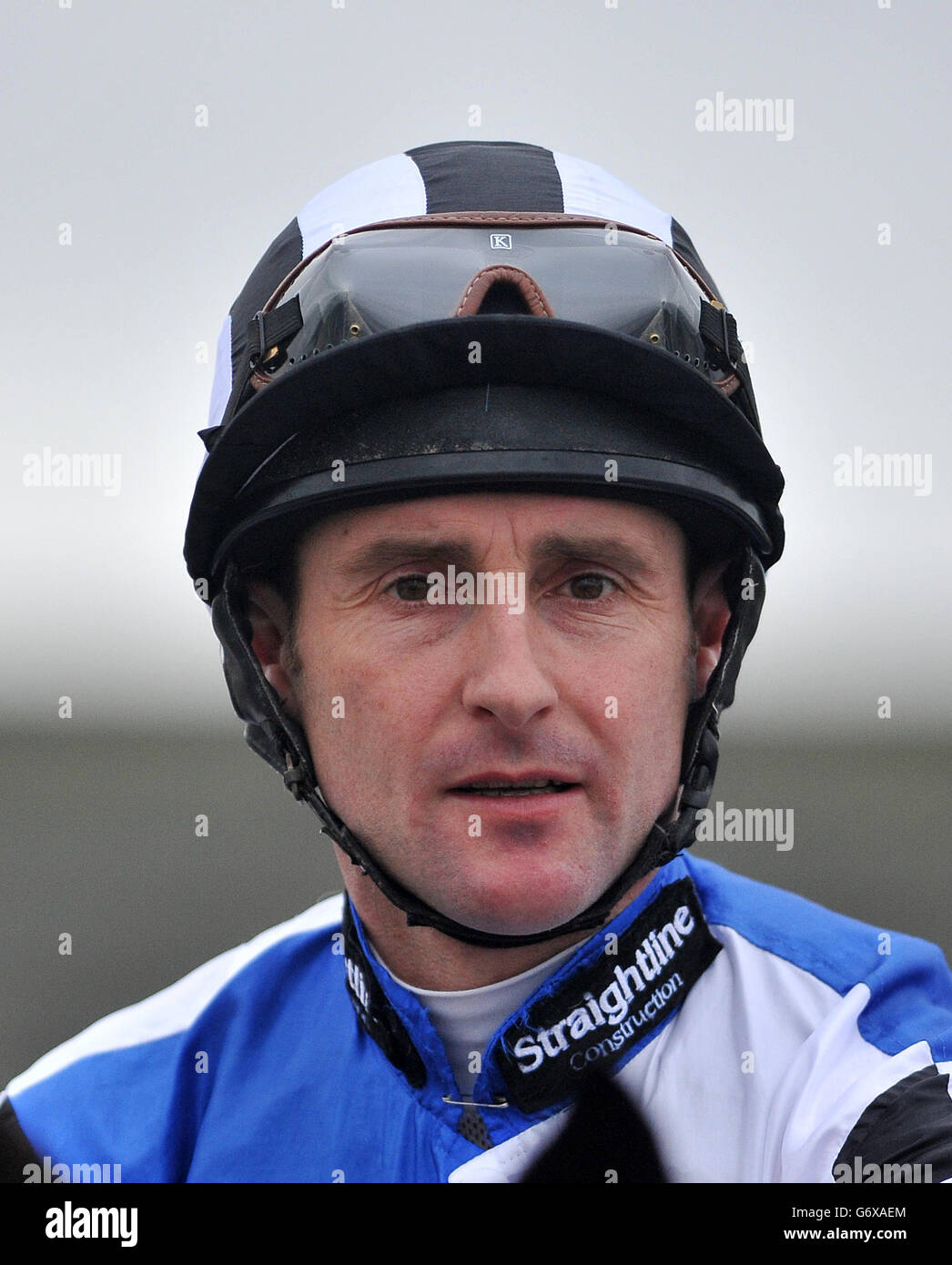 Jockey simon walker at southwell racecourse hi-res stock photography ...