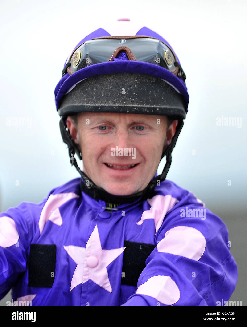 Jockey joe fanning southwell racecourse hi-res stock photography and ...
