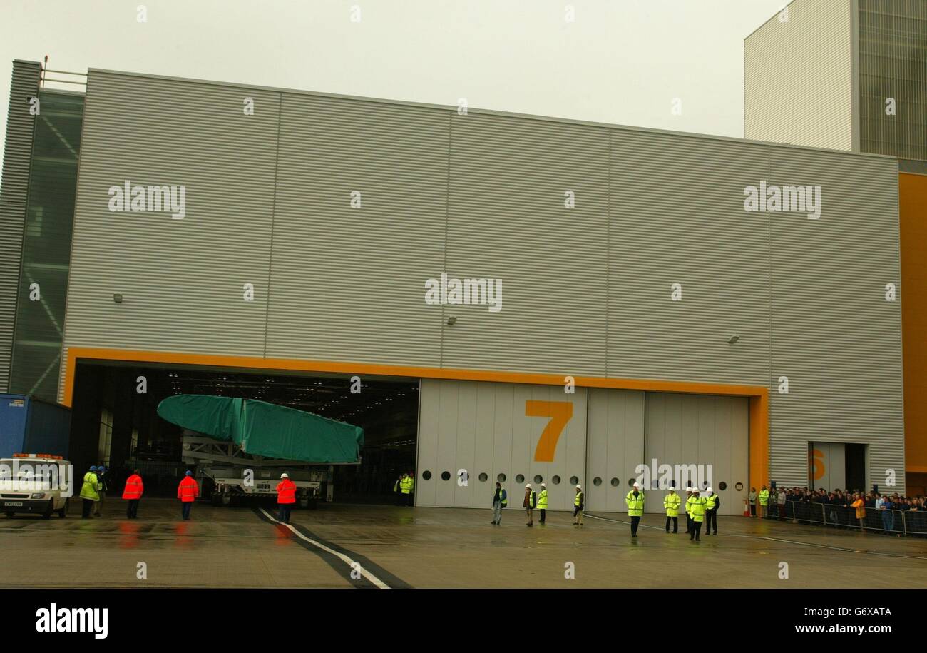 Airbus A380 wing Stock Photo - Alamy