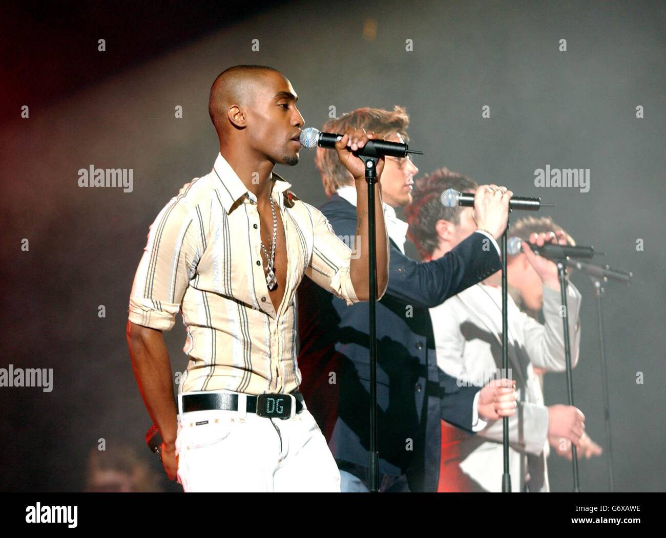 Blue during thier performance at the tmf awards hi-res stock ...