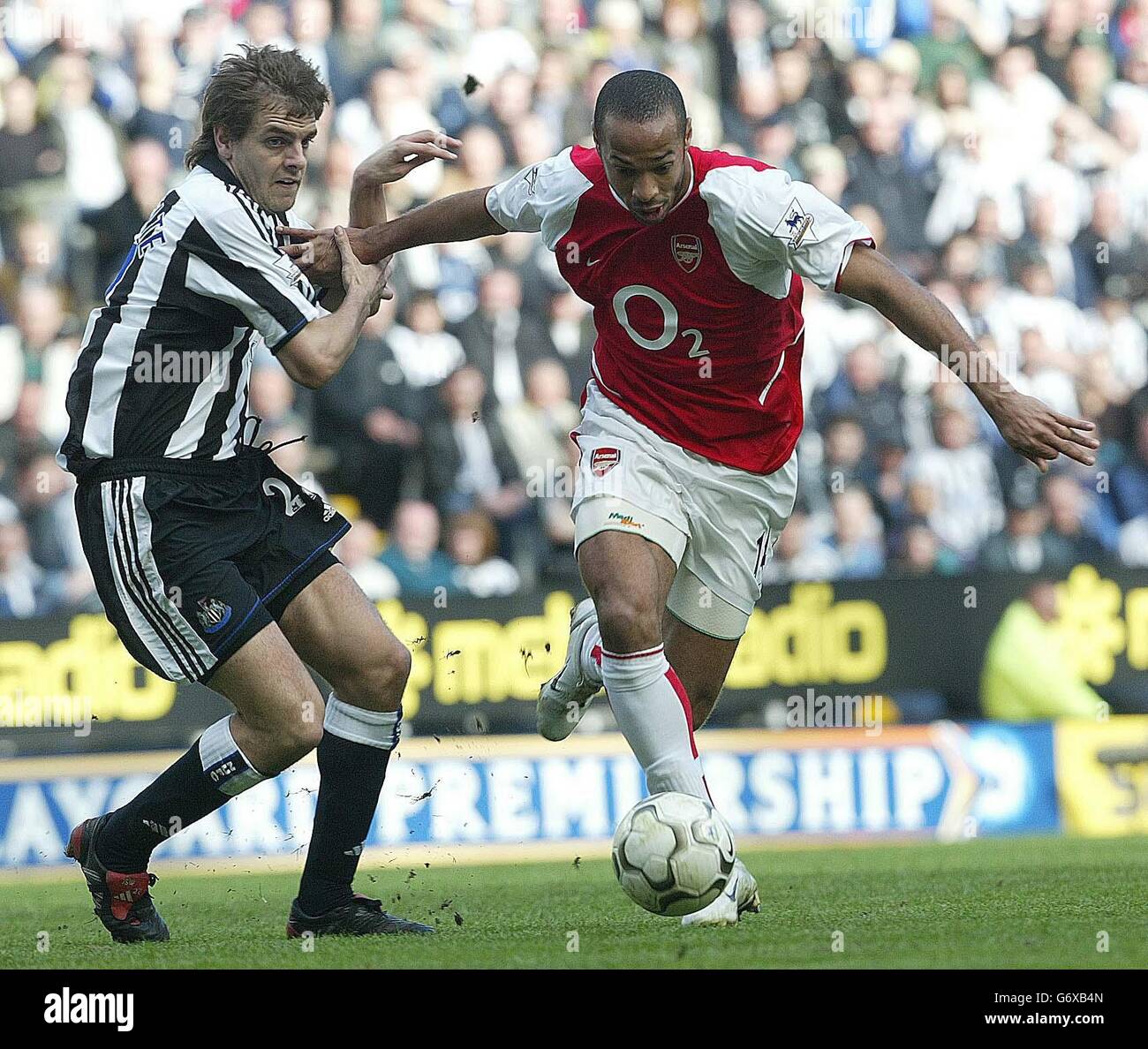Sport football action jonathan woodgate hi-res stock photography and ...