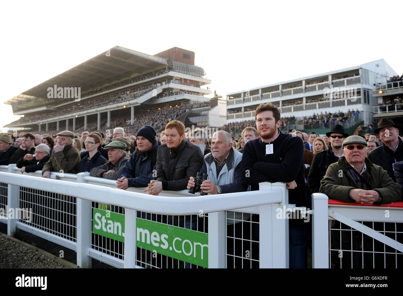 Spectators watching the Terry Biddlecombe National Hunt Chase from the ...