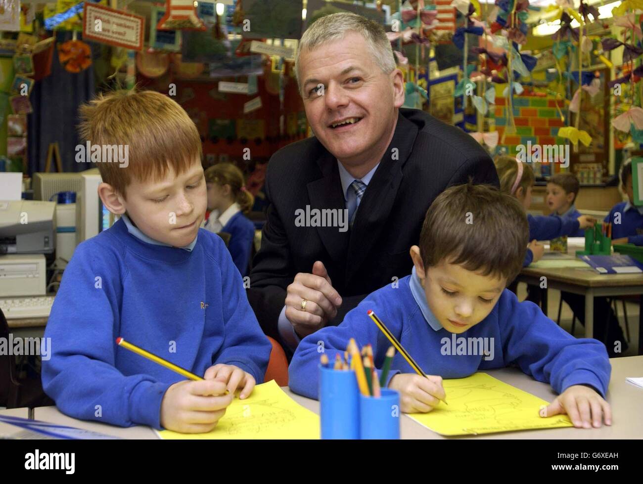 David Bell visits the RA Butler School Stock Photo - Alamy