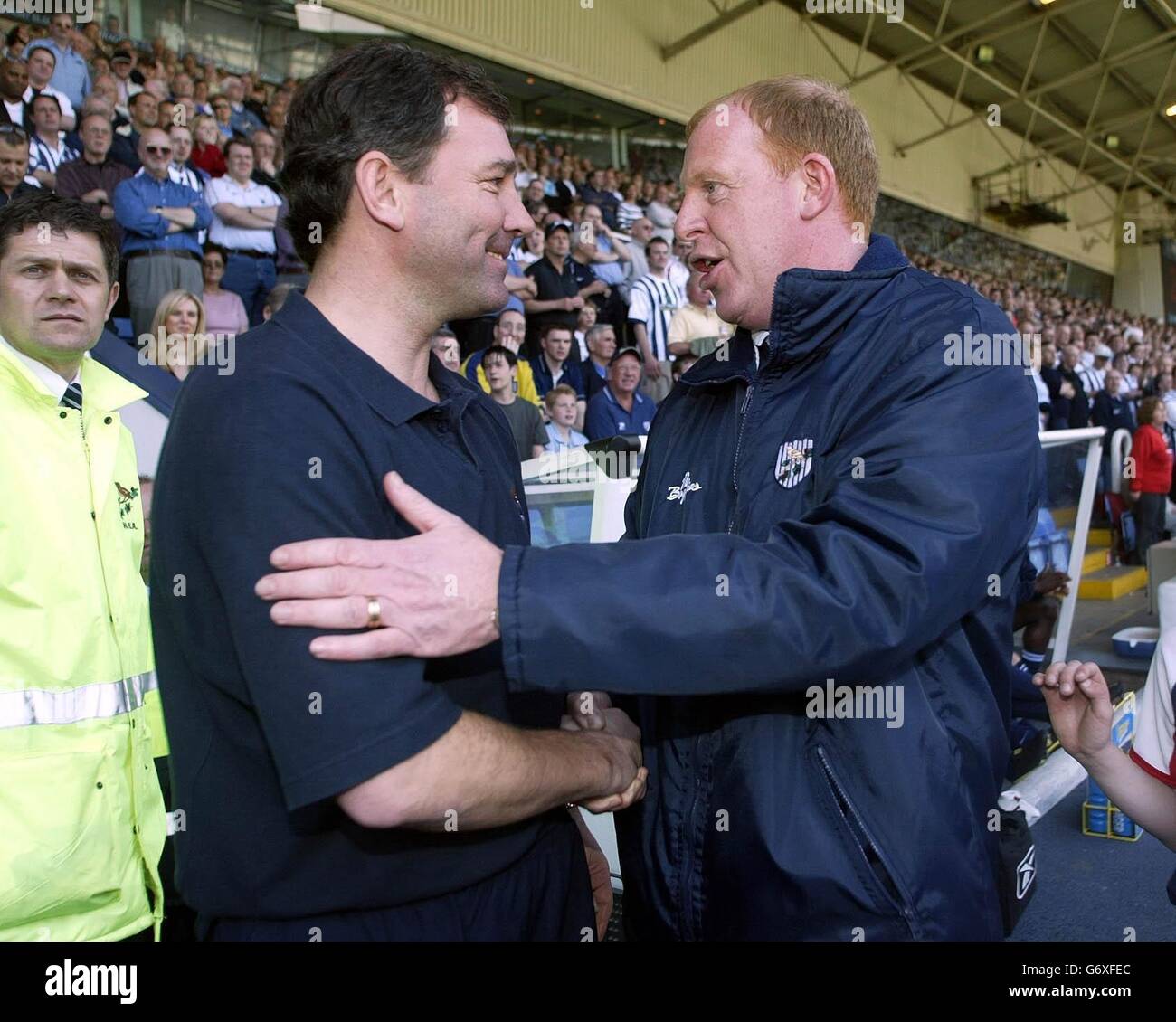 Sport football congratulating shaking hands bryan robson gary megson hi ...
