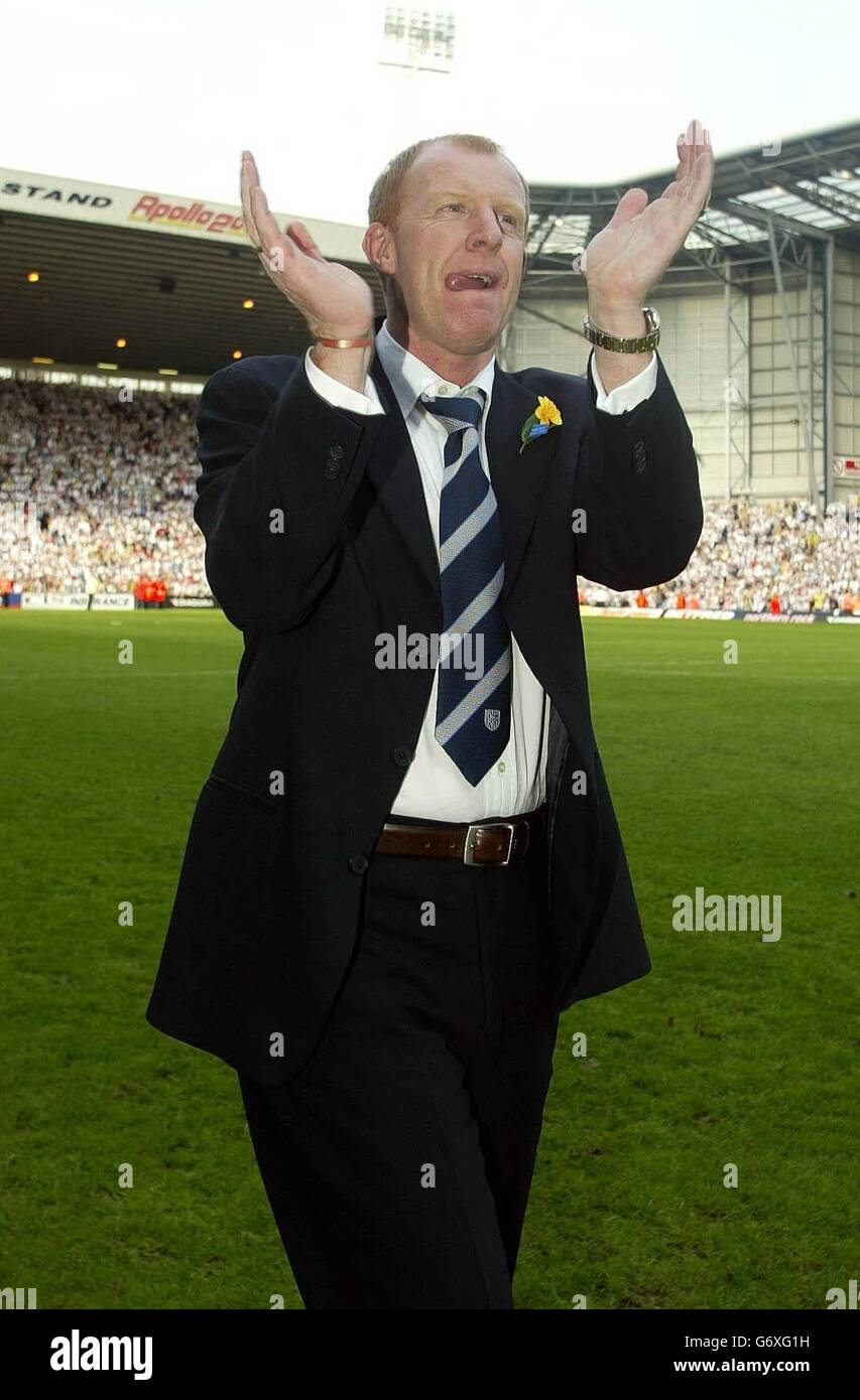 Sport football gary megson hi-res stock photography and images - Alamy
