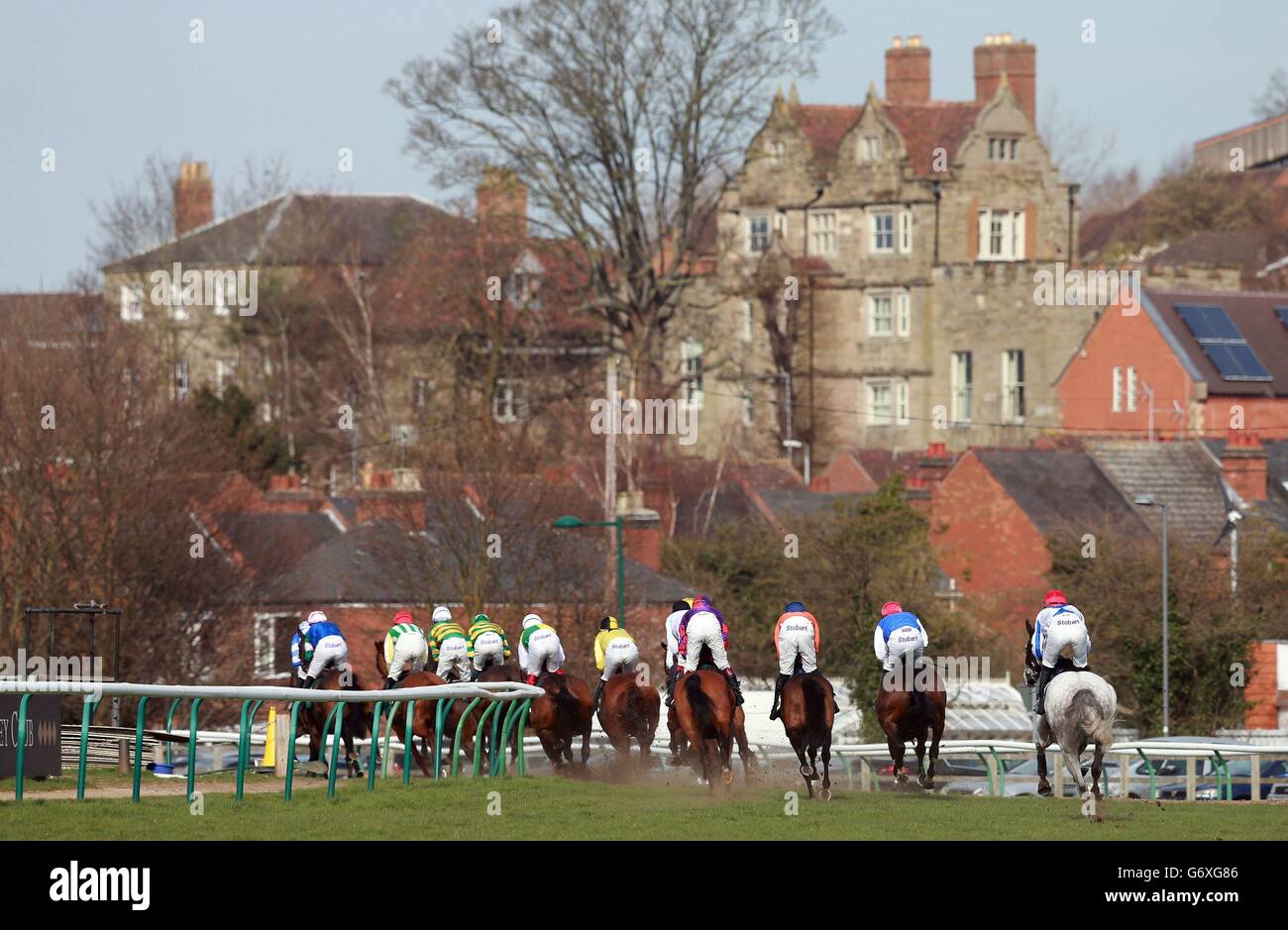 Horse Racing - Jumps Finale - Warwick Racecourse Stock Photo - Alamy
