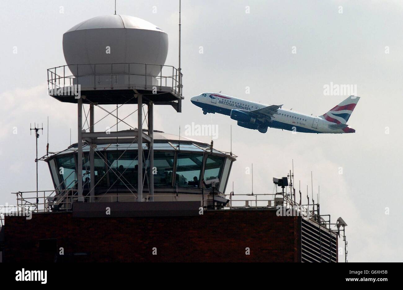 Heathrow Control Tower Stock Photo - Alamy