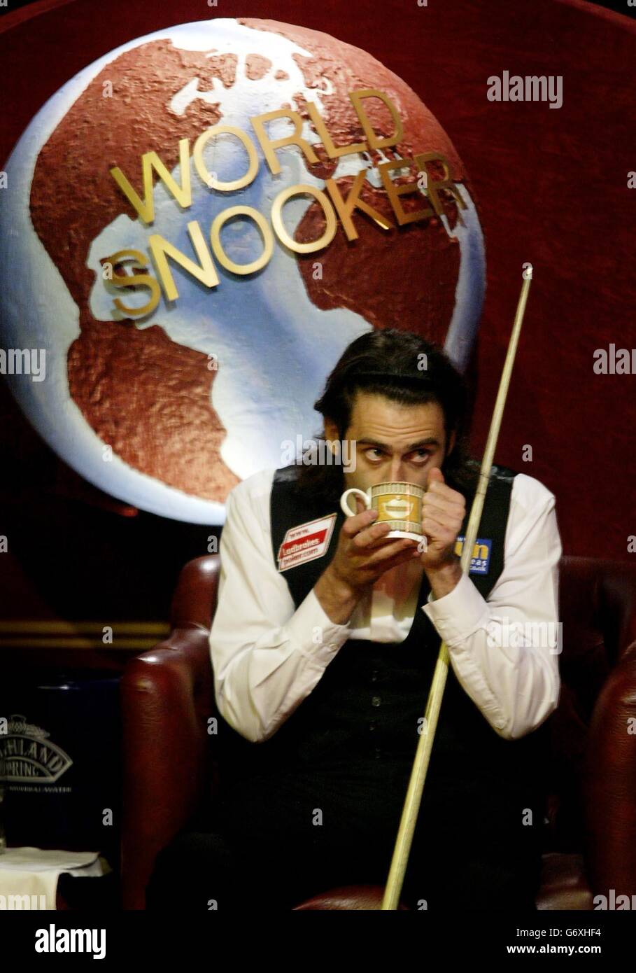 Ronnie O'Sullivan Embassy World Snooker Championships Stock Photo - Alamy