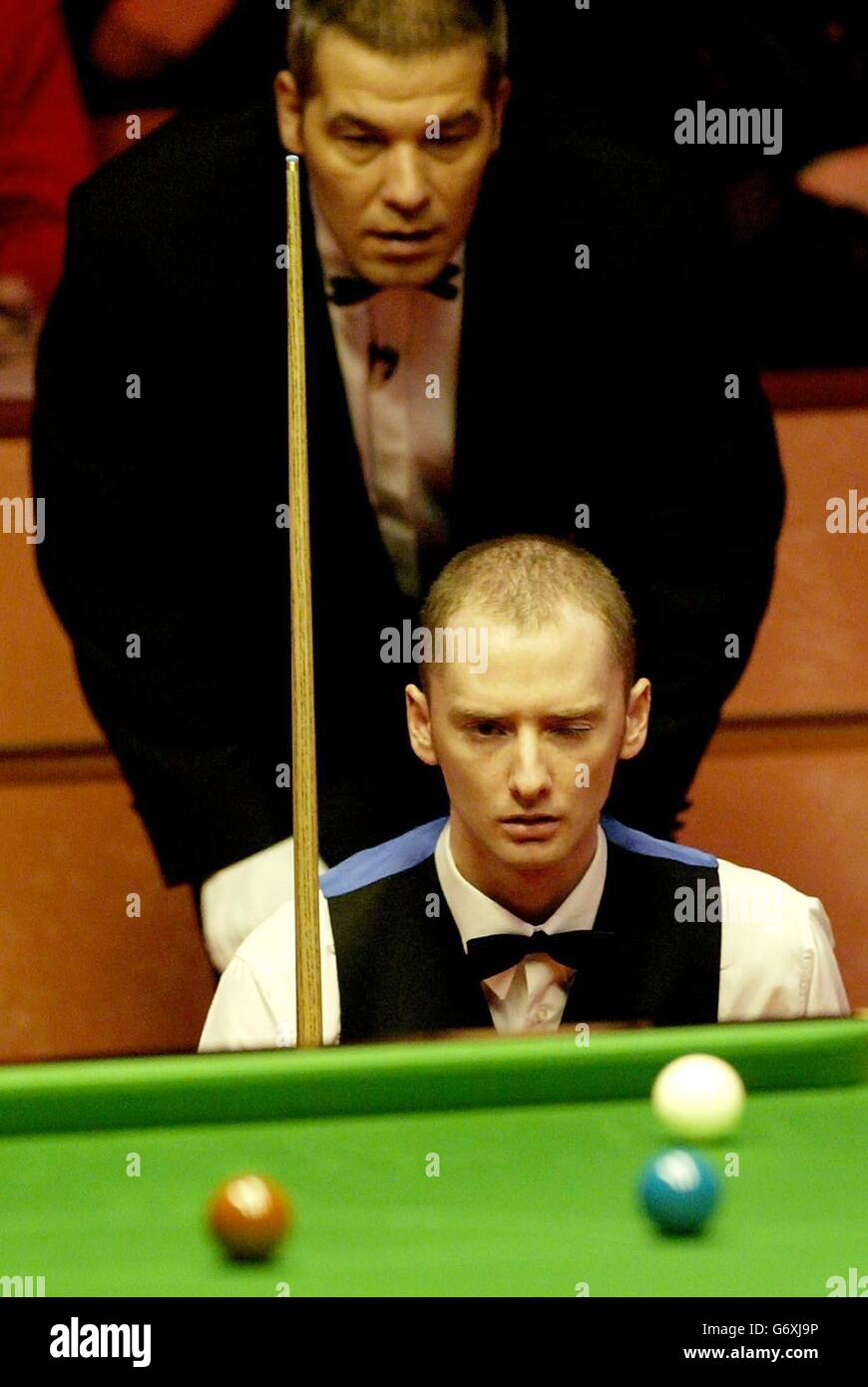 The 2004 Embassy World Snooker Championships Stock Photo - Alamy