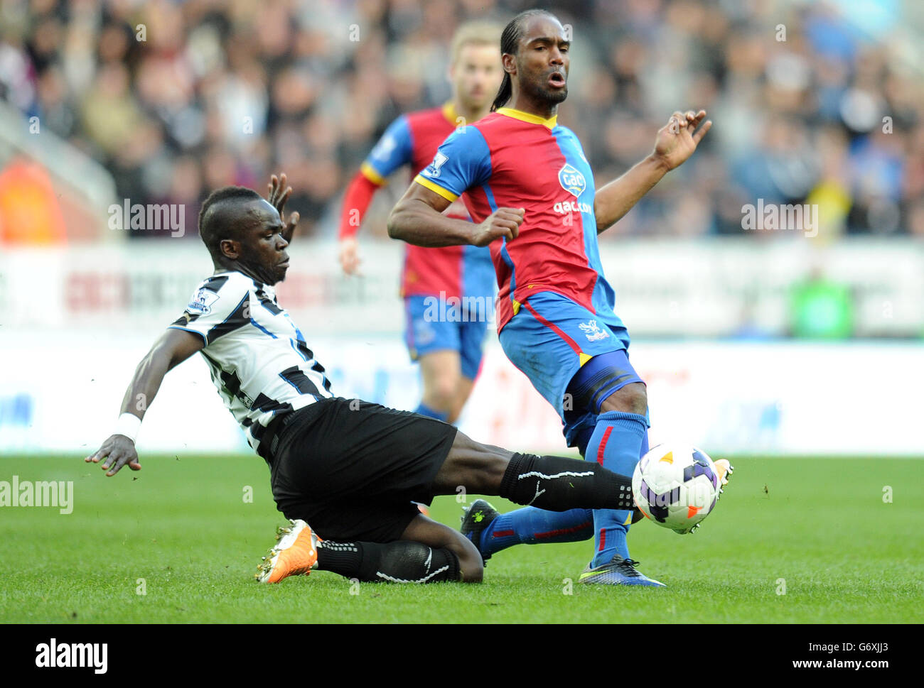 Newcastle uniteds cheik tiote hi-res stock photography and images - Alamy
