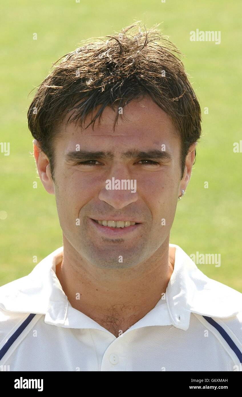 Darren thomas of glamorgan county cricket club hi-res stock photography and images - Alamy