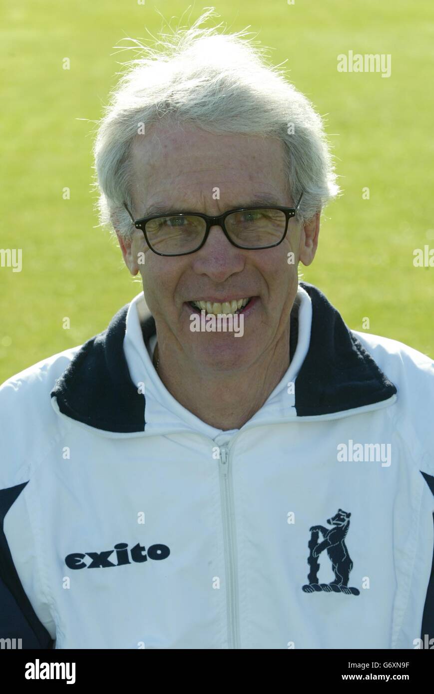 Cricket john inverarity hi-res stock photography and images - Alamy