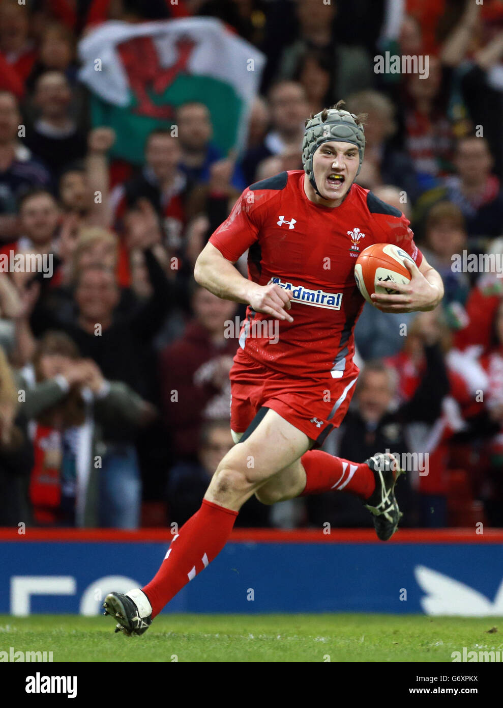 Wales' Jonathan Davies during the RBS Six Nations match at the ...