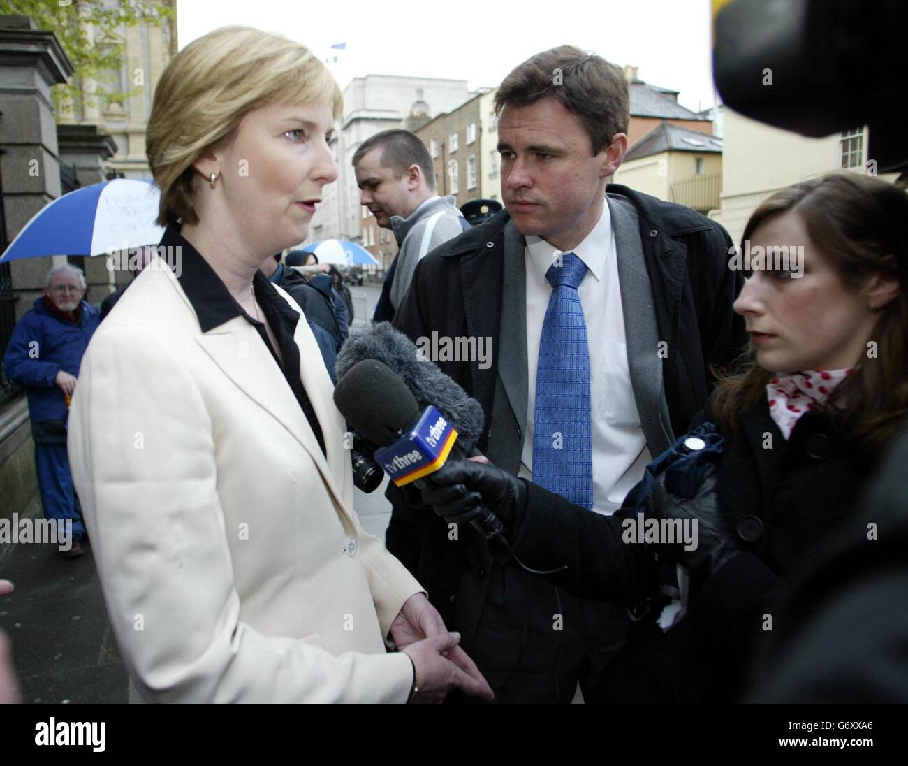 Ms Bevereley Flynn leaving Lenister house Stock Photo - Alamy