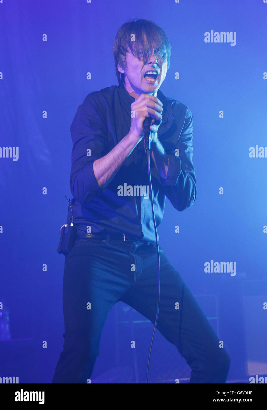 Brett anderson live hi-res stock photography and images - Alamy