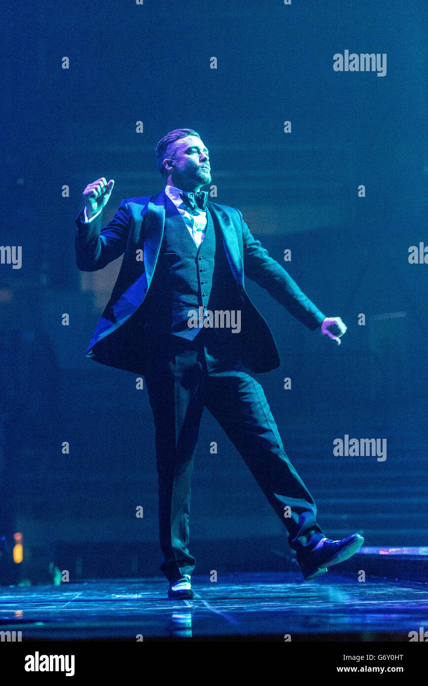 Justin Timberlake takes to the stage for his 20/20 Experience World ...